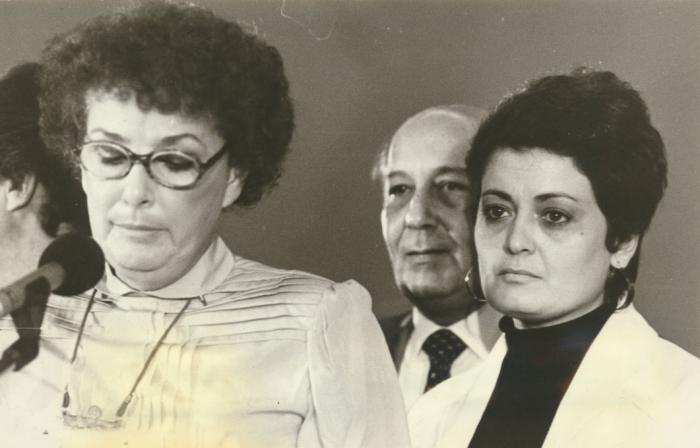 Imagen: La escritora Julia Calzadilla en el premio Casa de las Américas ...